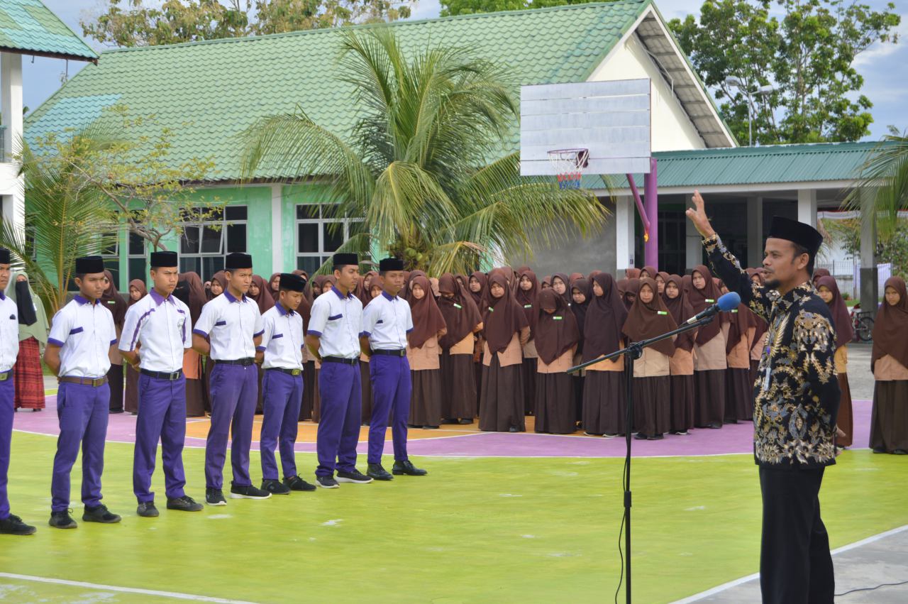 SMK Grafika MSBS Lepas Siswa Magang - PESANTREN TEKNOLOGI MSBS ACEH