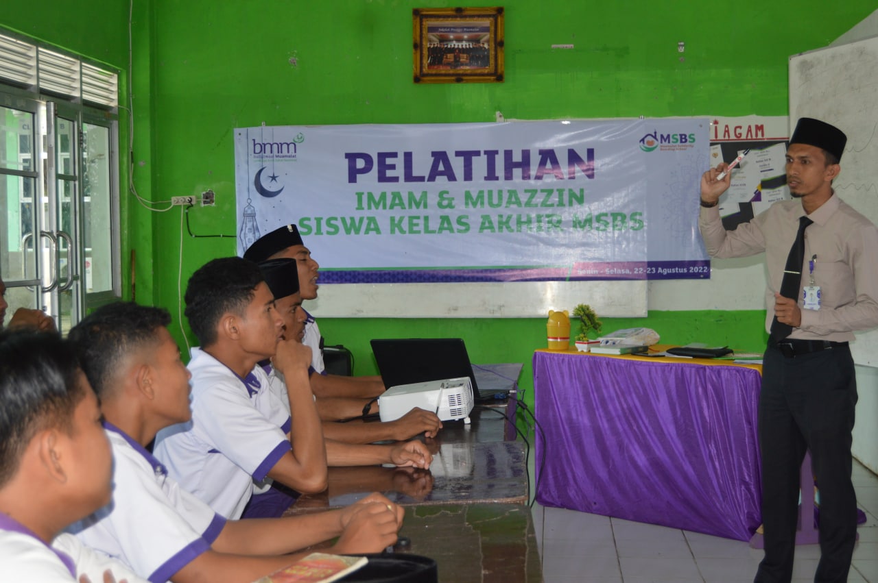 Siswa Akhir MSBS, Dilatih Menjadi Imam & Muazzin - PESANTREN TEKNOLOGI ...